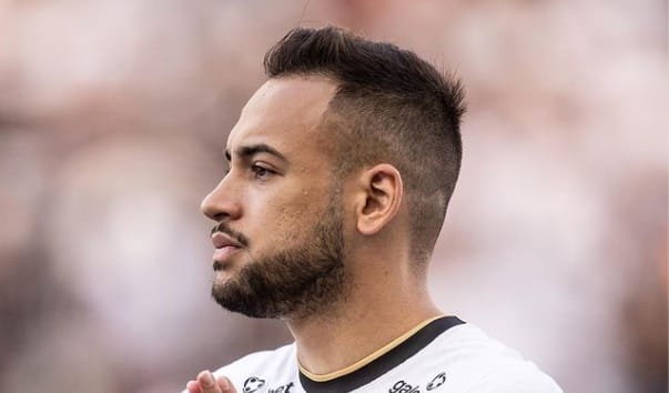 "98% do elenco com salário atrasado", diz esposa de Maycon; Corinthians ...
