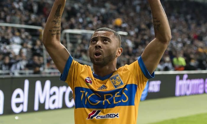 Rafael Carioca é oferecido ao Corinthians, que já respondeu