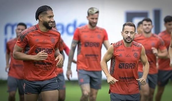 Neto atualiza a Fiel sobre Pablo e Éverton Ribeiro