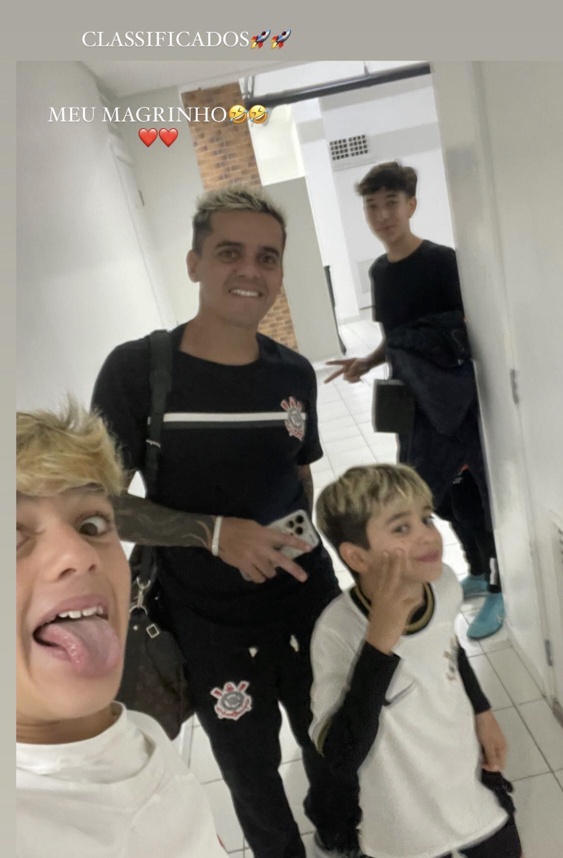 Filho de Fagner tira onda após Luxemburgo revelar perda de peso do lateral